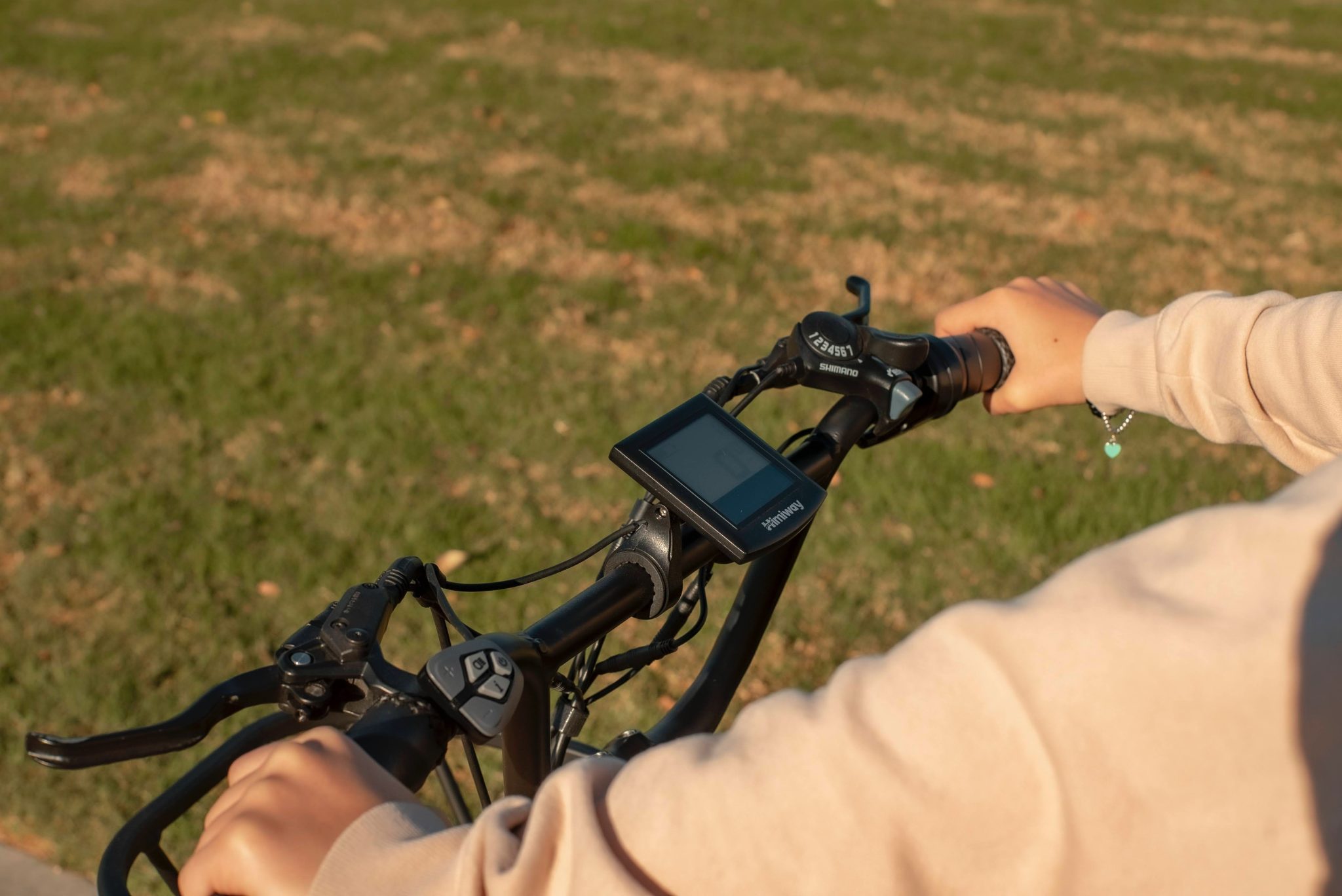 Mastering E-Bike Handlebars: Your Ultimate Guide! - 2024
